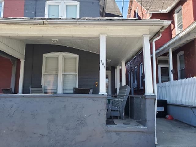 N 3rd St