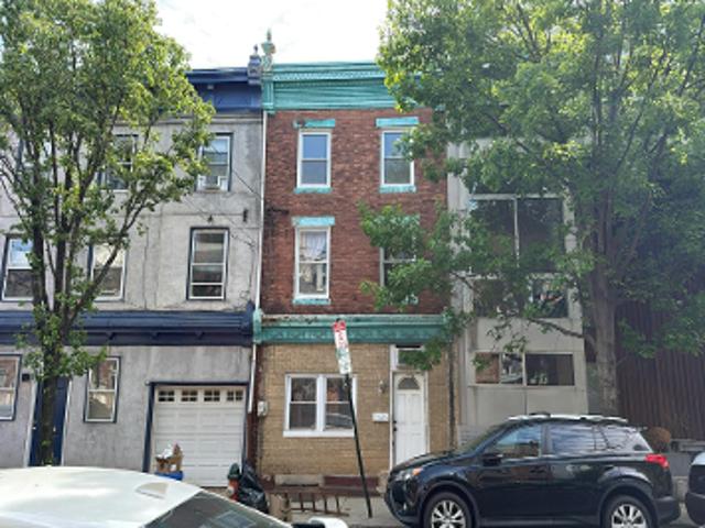 N 3rd St
