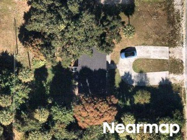 N 44th St
