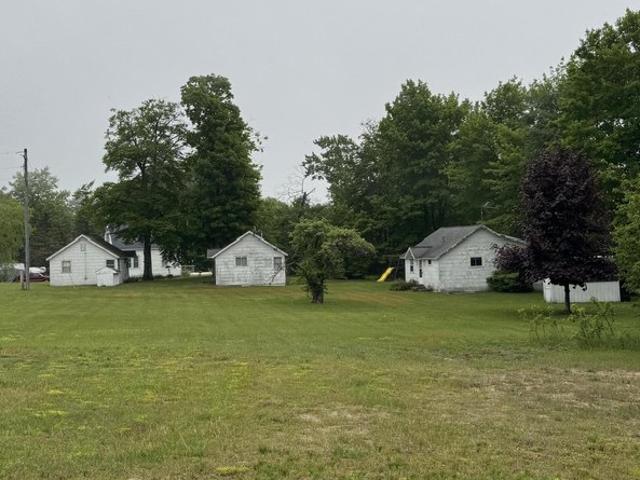 N 4521 Fishermans Dr, Moran, MI 49760