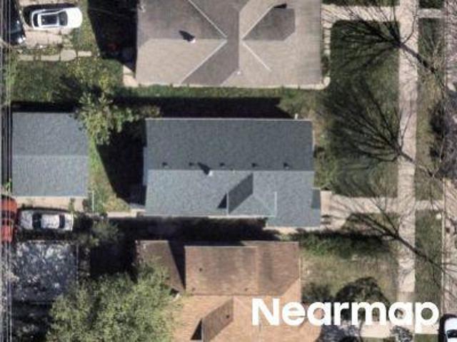 N 46th St