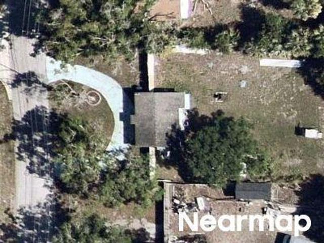 N 46th St