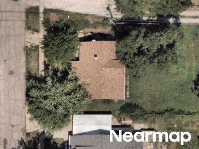 N 46th St