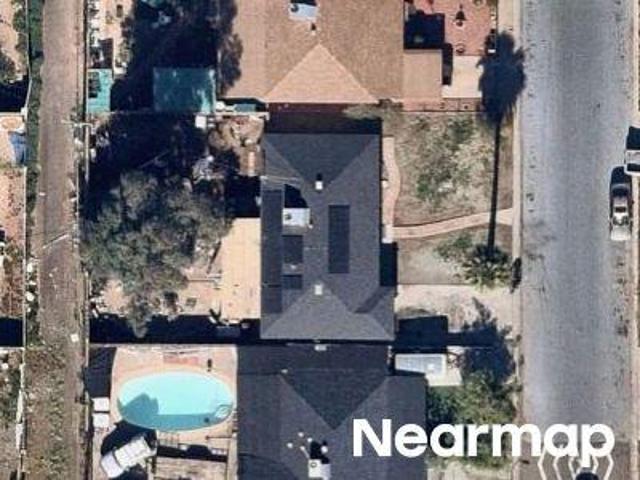 N 48th Ave