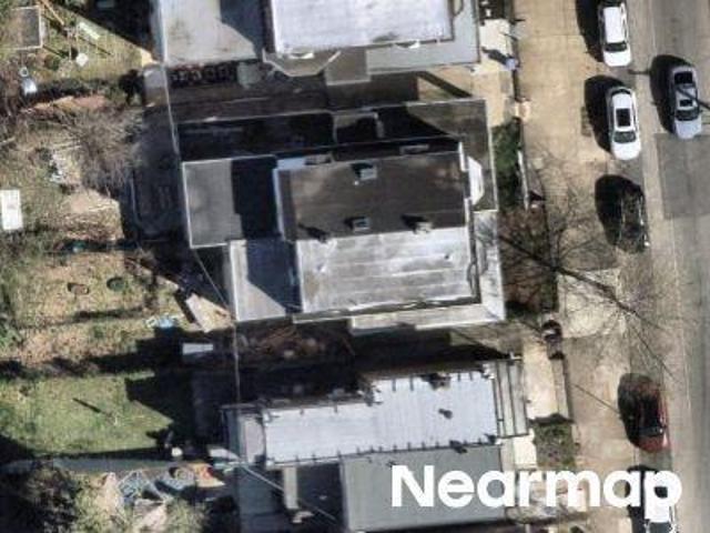 N 48th St