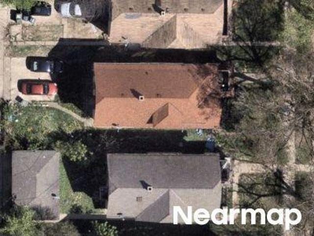 N 48th St