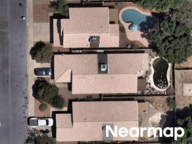 N 49th Ave