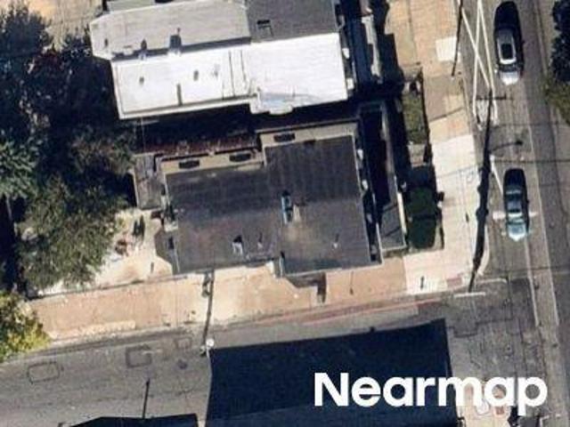 N 40th St