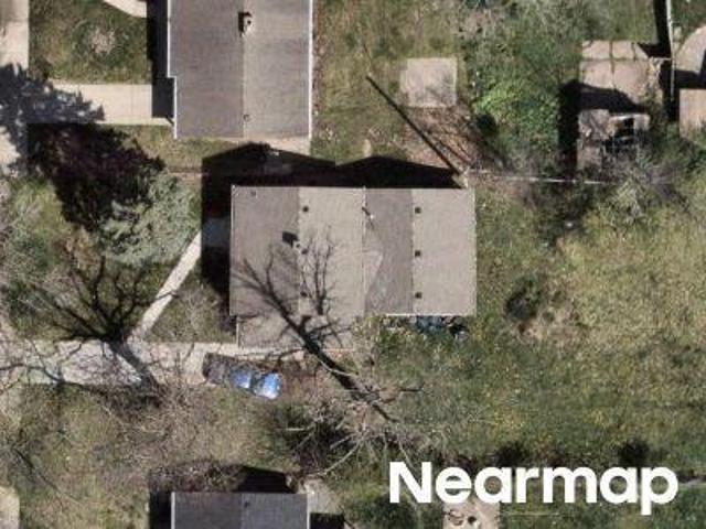 N 40th St