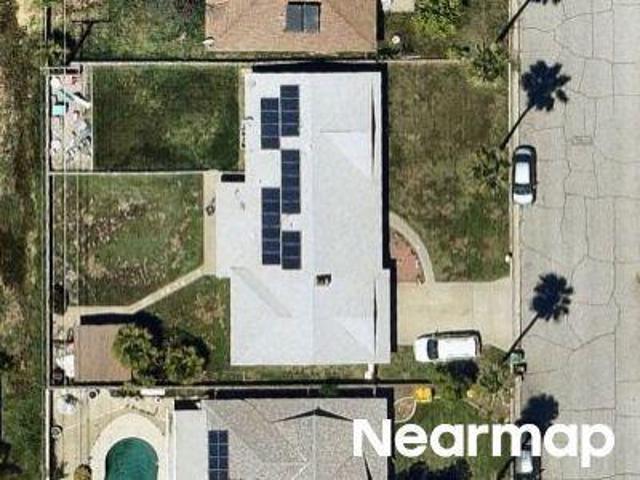 N 41st St