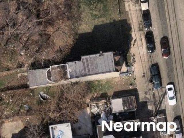 N 41st St