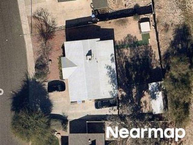 N 41st Pl