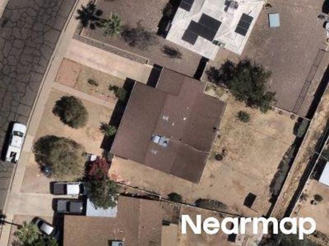 N 4th Ave