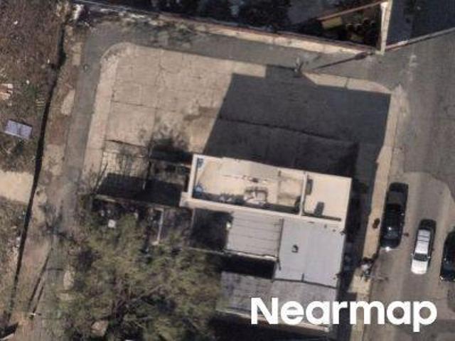 N 4th St