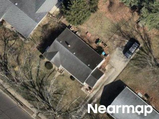 N 4th St