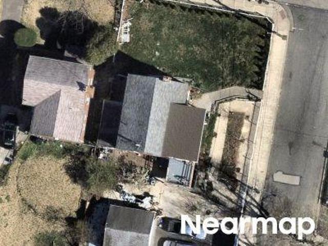 N 4th St