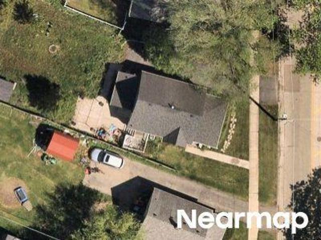 N 4th St