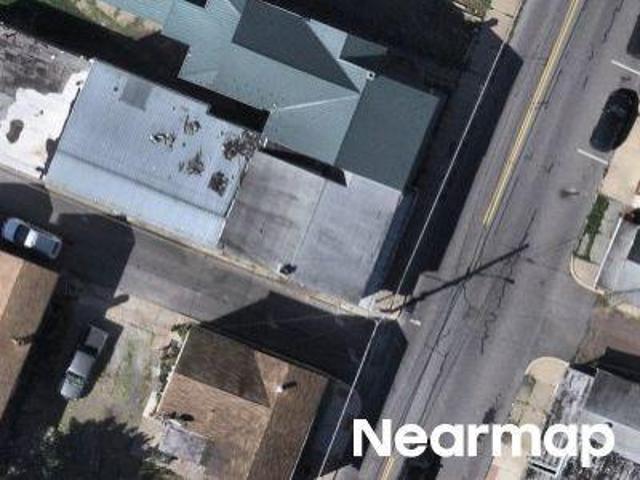 N 4th St