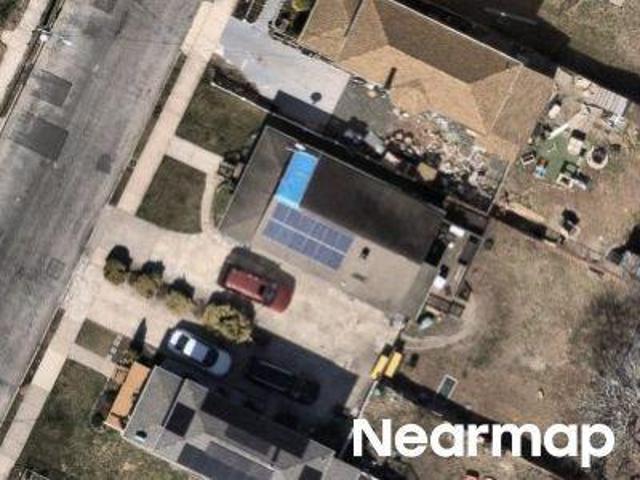 N 4th St