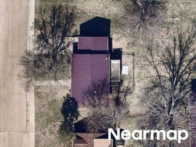 N 4th St
