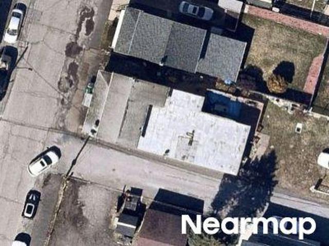 N 4th St