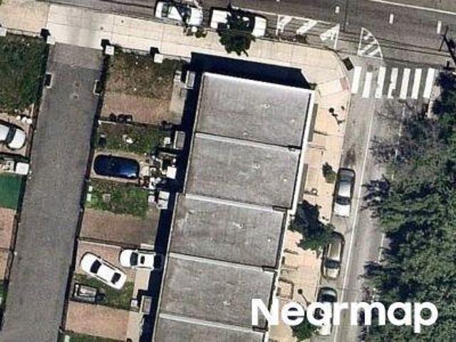 N 4th St