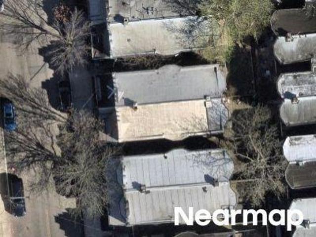 N 50th St