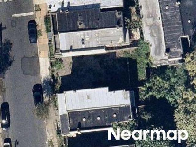 N 50th St