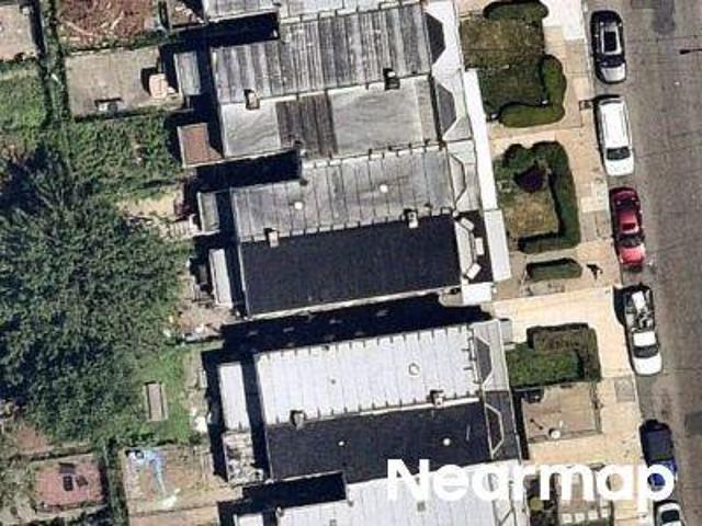 N 61st St