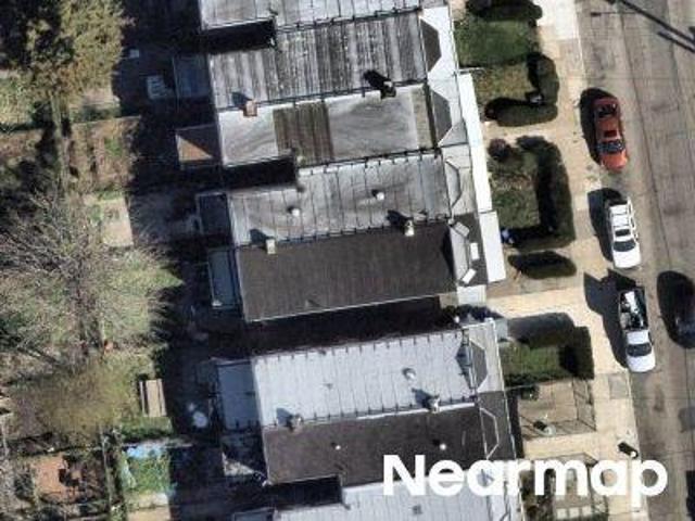 N 61st St