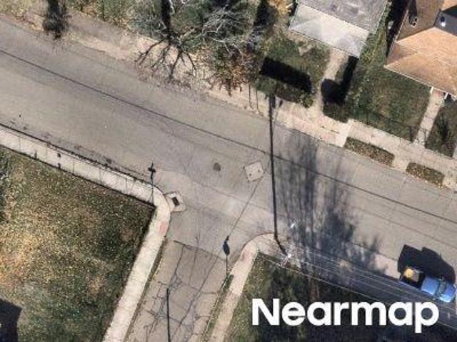 N 6th Ave