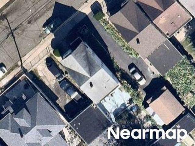 N 6th St