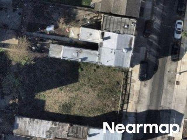 N 6th St