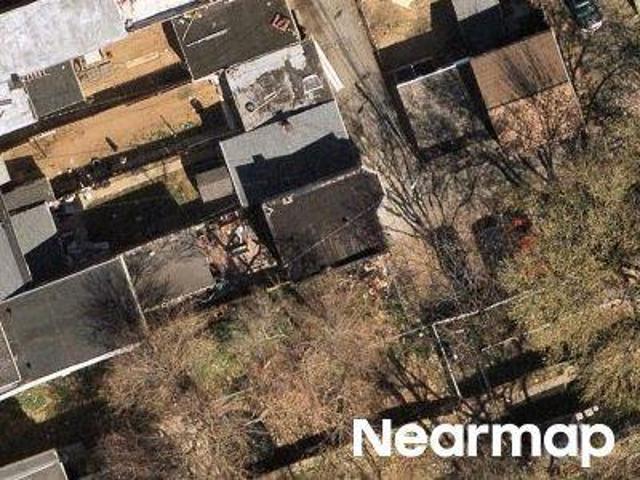 N 6th St