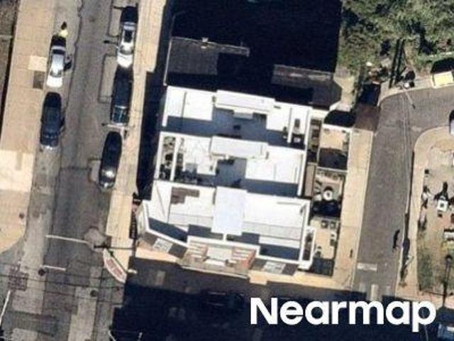 N 6th St