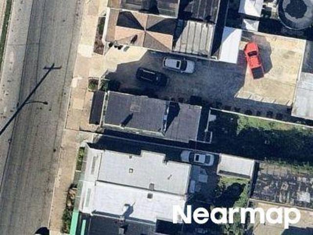 N 6th St