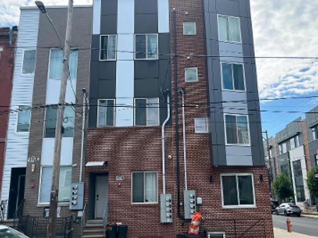 N 6th St
