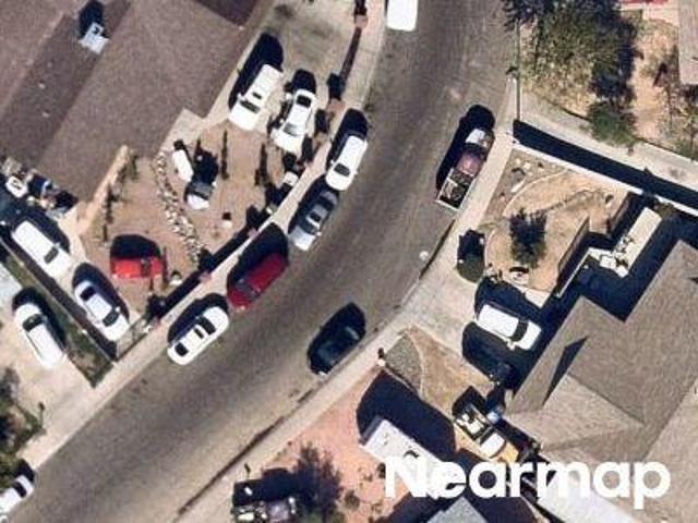 N 77th Ln