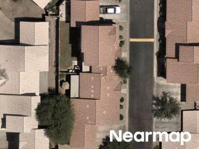 N 79th Dr