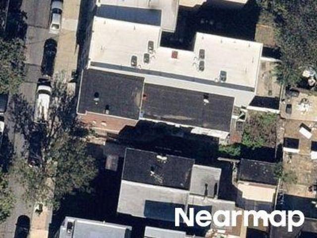 N 7th St