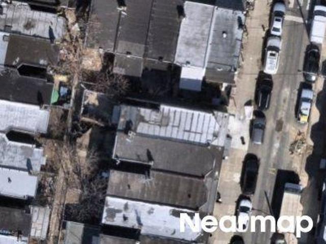 N 7th St