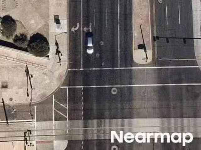 N 7th St