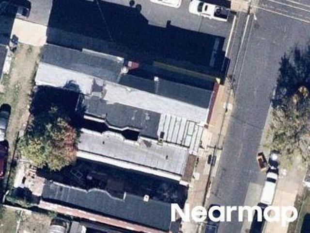 N 7th St