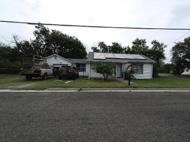 N 7th St