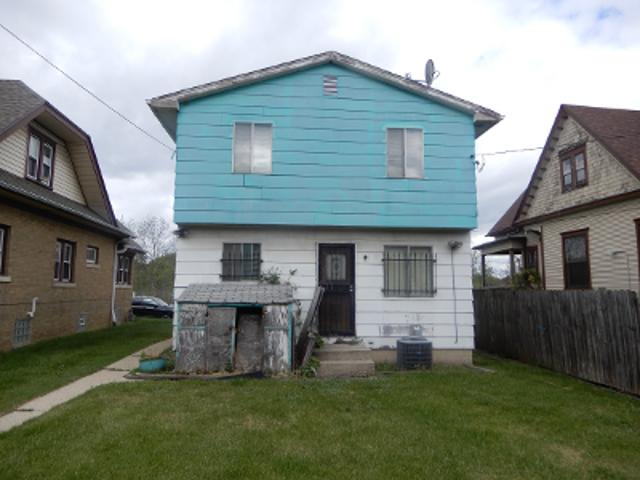 N 7th St