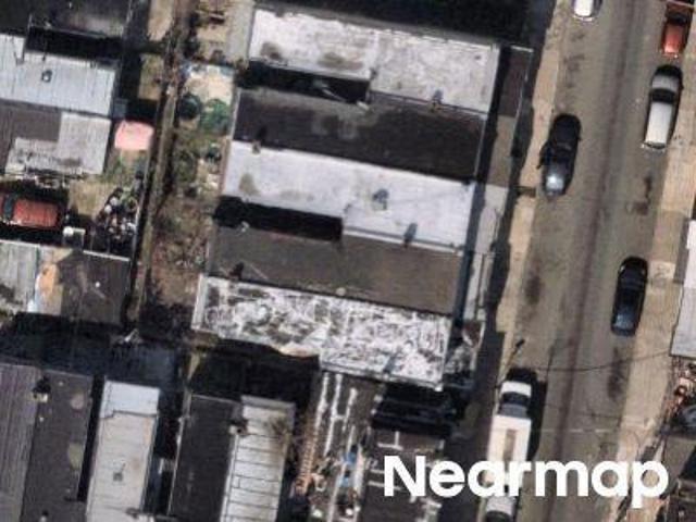 N 7th St
