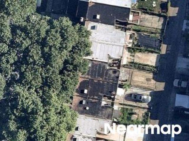 N 7th St