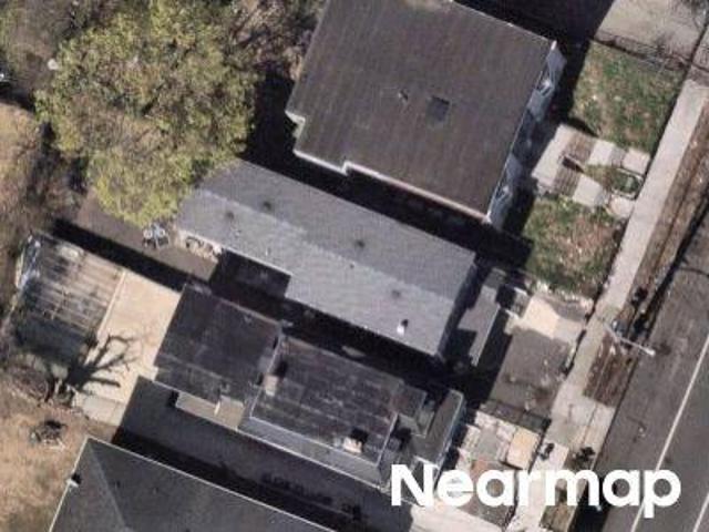 N 7th St