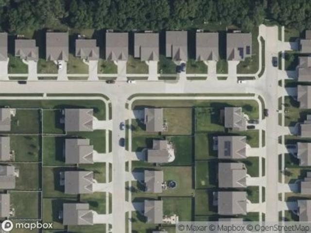 N 82nd St