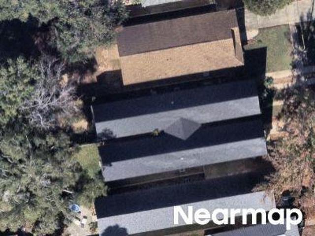 N 8th Ave